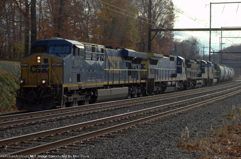 CSX ES40DC 5472 leads Q438-14